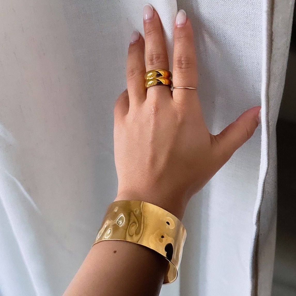 Amiri Cuff | Stainless Steel & 18k Gold Plated – JL Jewelry Co